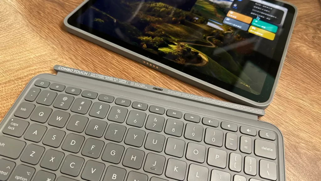 Logitech Combo Touch 開箱：我把 Apple 巧控鍵盤換掉了？iPad 鍵盤怎麼選